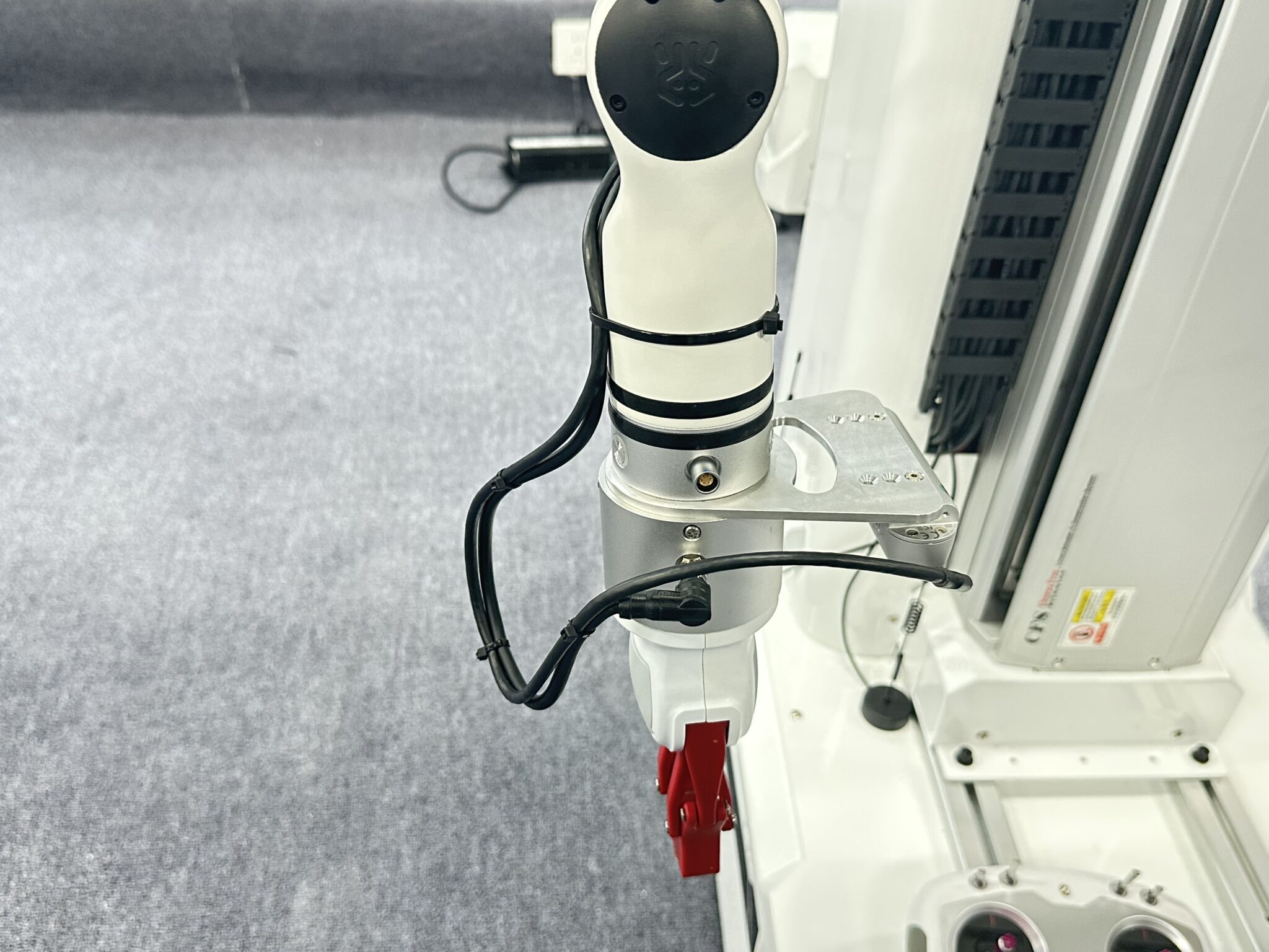 Dual-Arm Bionic Lifting Robotic Arm on AGV Chassis | 10x Productivity Boost